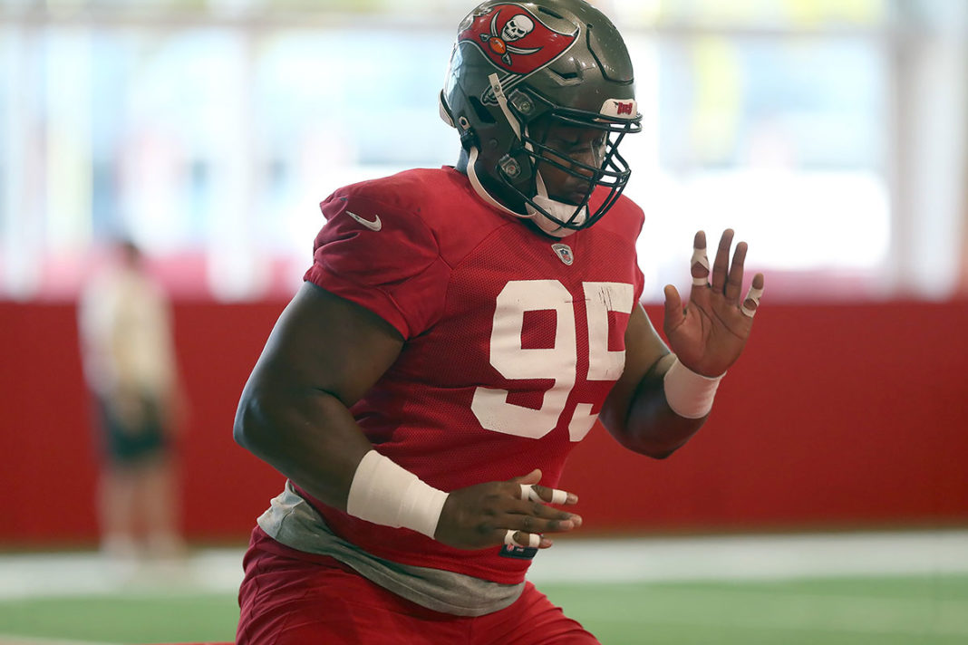 Bucs Sign Defensive Lineman From Practice Squad To Active Roster