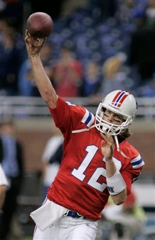 How Tom Brady Balled Out On A Torn MCL: A Mechanics Breakdown