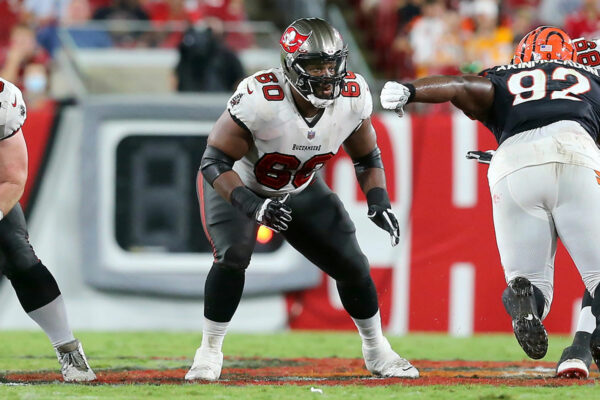 OL Nick Leverett Impresses Bucs With Versatility, "Tremendous Effort"