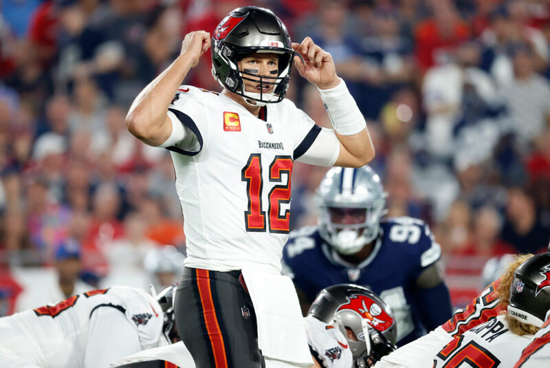 PFF Ranks Bucs Offensive Line As "Elite"