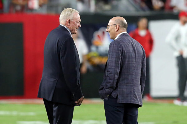 Bucs Rank Low On New Forbes NFL List