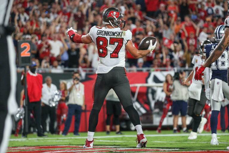 Bucs OT Wirfs On Bears' Mack: "Hopefully The GIFs Can Stop Now"