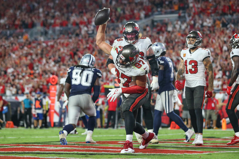 Bucs Rookie Offers Up Interesting Deal For Gronk To Return