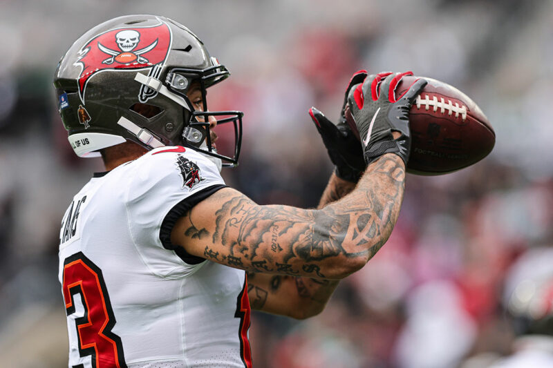 Bucs WR Evans Maintains Streak Of 1,000-Yard Seasons