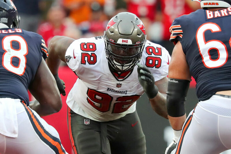 Bucs DL Gholston On Rookie DT Hall: "He's More Athletic Than J.J. Watt"