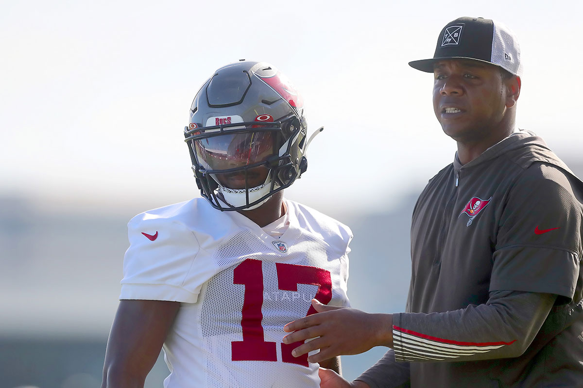 Gage Believes Bucs WR Group Is "Maybe The Best Ever"