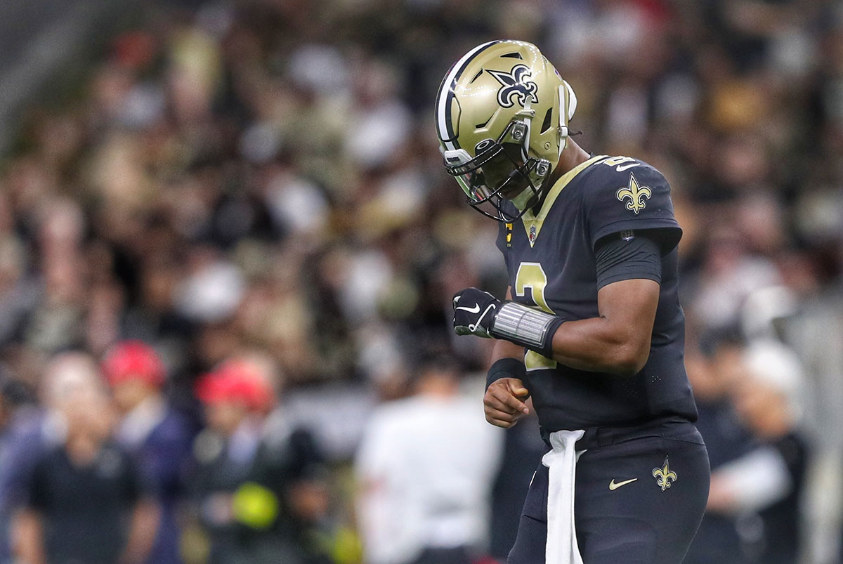 2-Point Conversion: Evans' Fight Helps Bucs K.O. Saints