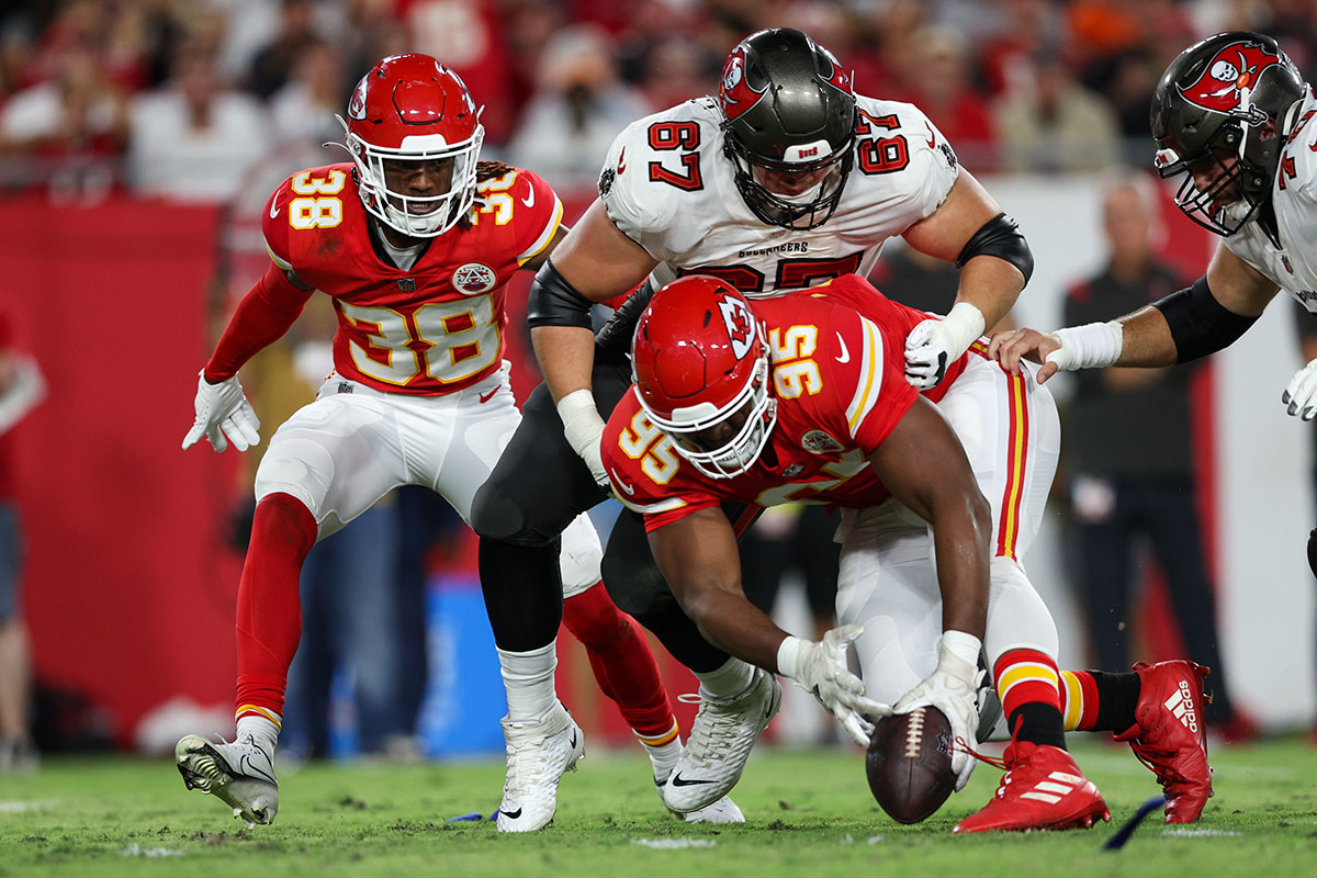 Bucs LG Goedeke's Tough Matchups Continue This Week