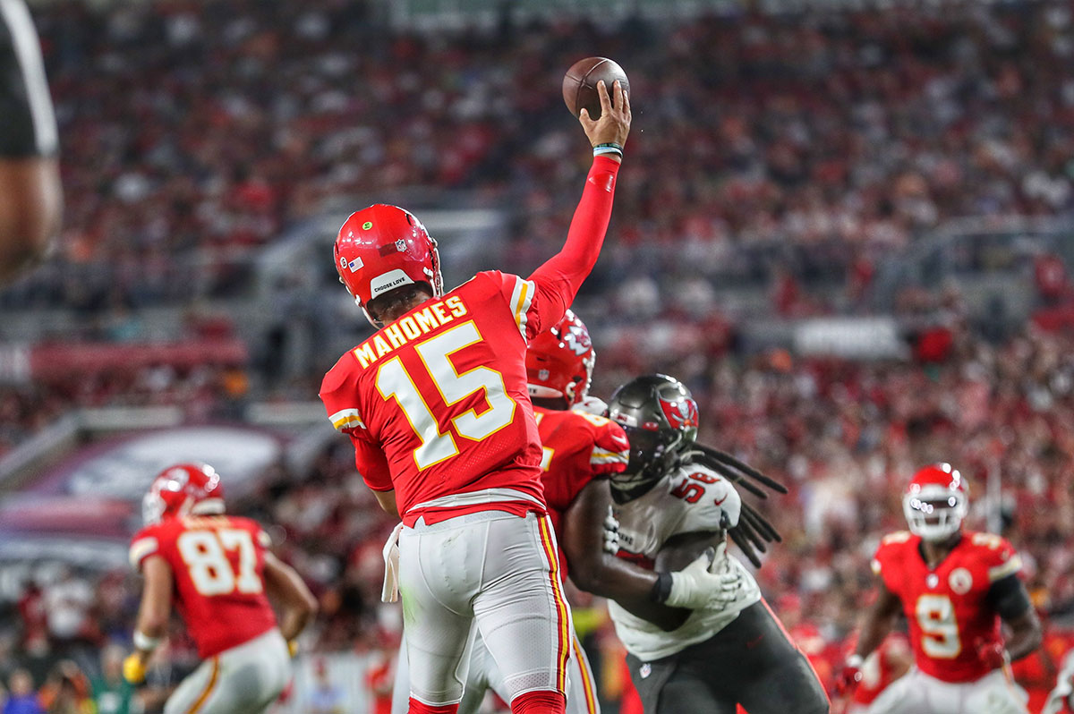Bucs Can't Keep Up With Chiefs In 41-31 Loss