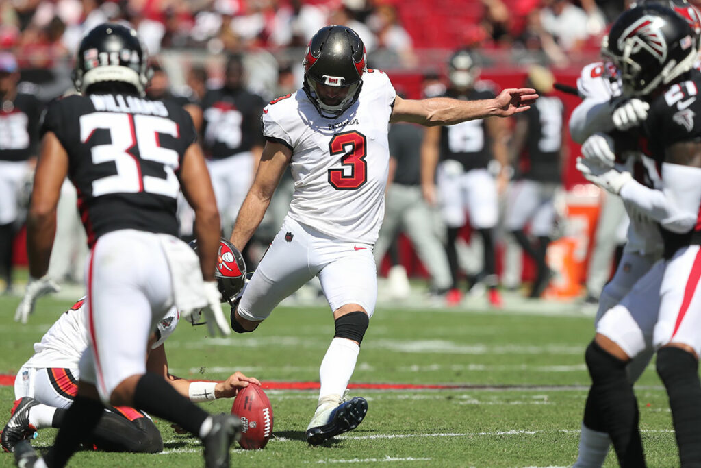 Bucs Sign New Kicker