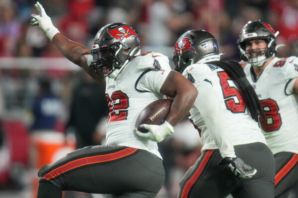 Bucs' Gholston Picked Great Time For Best Game of Season