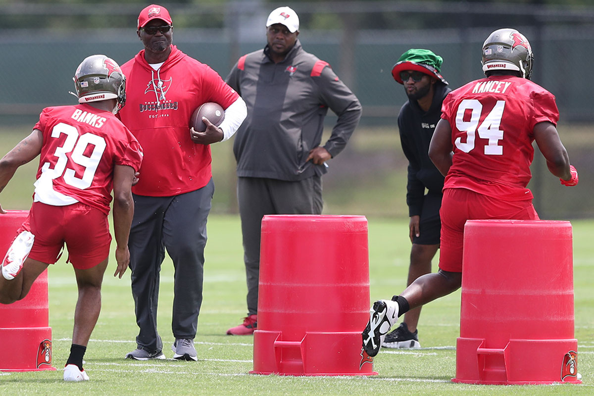 Is Bucs ILB Jeremy Banks A Sleeper On Defense?