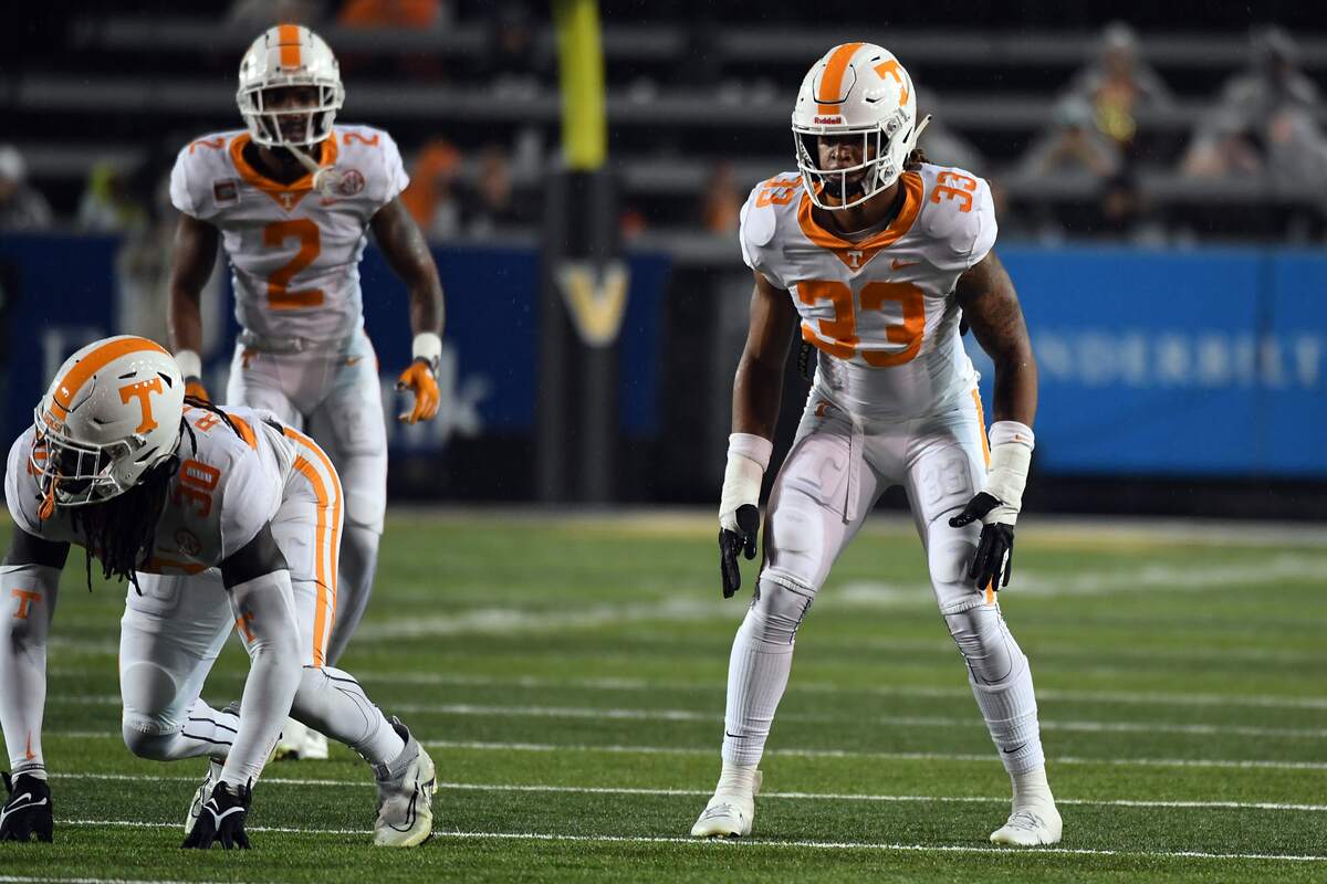 Is Bucs ILB Jeremy Banks A Sleeper On Defense?