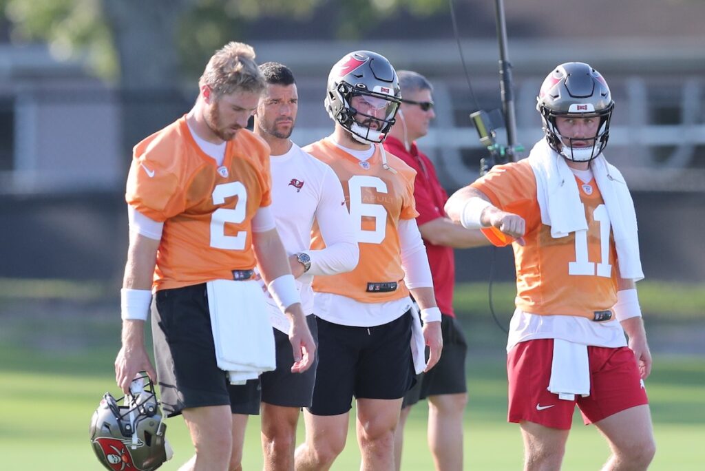 Bucs Camp Insider 8-9: Quarterbacks Bounce Back