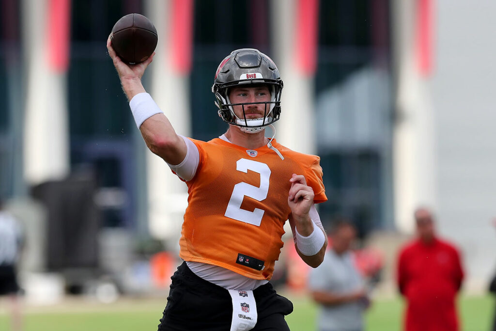 Bucs Camp Insider 8-14: Drops And Misfires