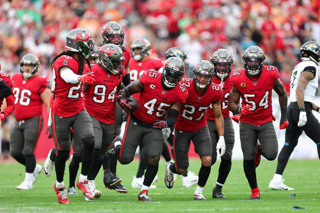 Devin White On Leaving The Bucs: "They Miss Me"