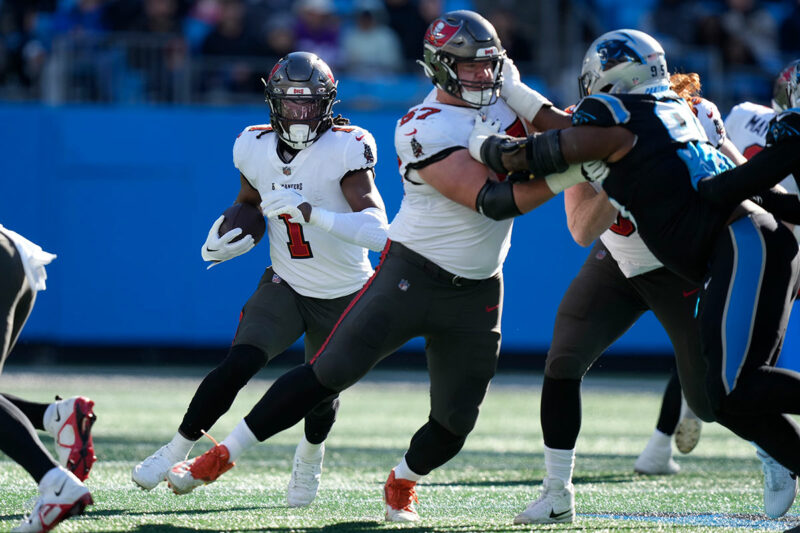 Bucs RT Luke Goedeke Agrees To Contract Extension