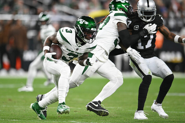 An Improved Jordan Whitehead Returns To The Bucs