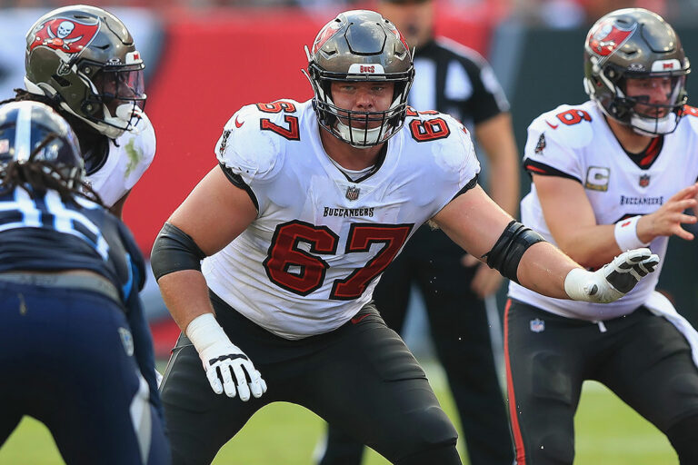 Bucs Re-Sign Veteran Defensive Tackle