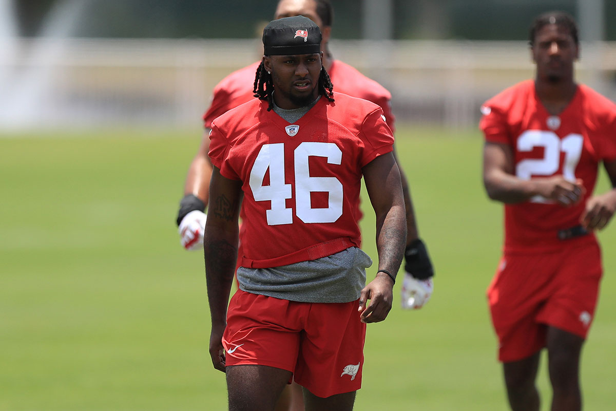 Bucs ILB Lavonte David Is High On "Undersized" Kalen DeLoach