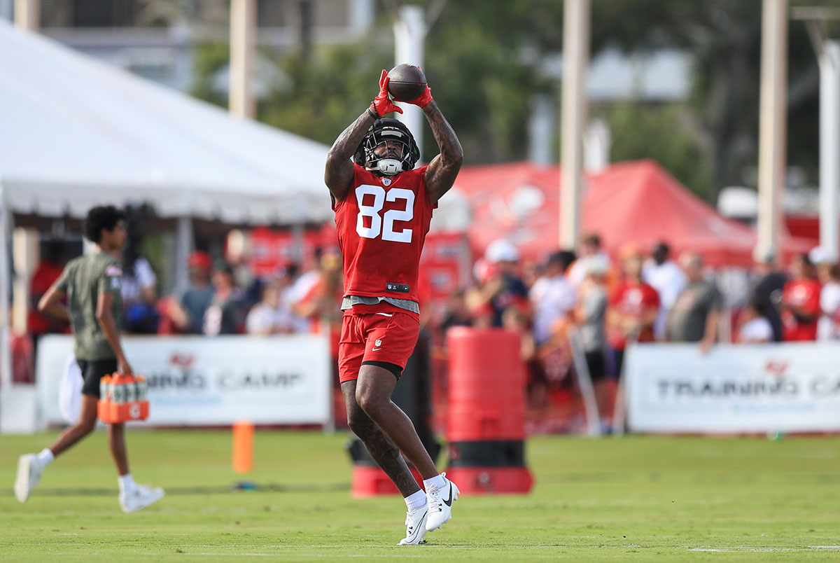 Bucs Camp Insider 8-8: Young OLBs Steal The Show With More Reps