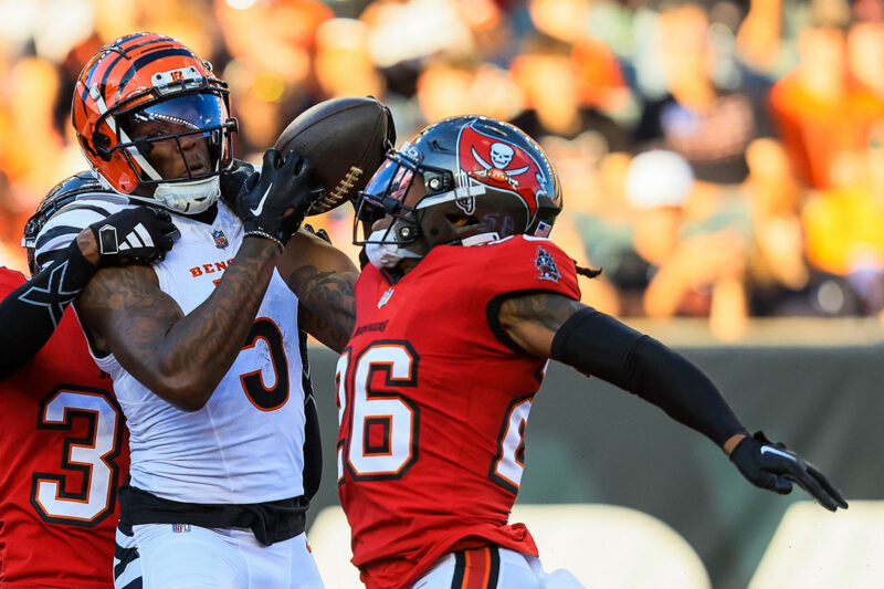 Kaevon Merriweather "Flying Around," Making Plays For Bucs