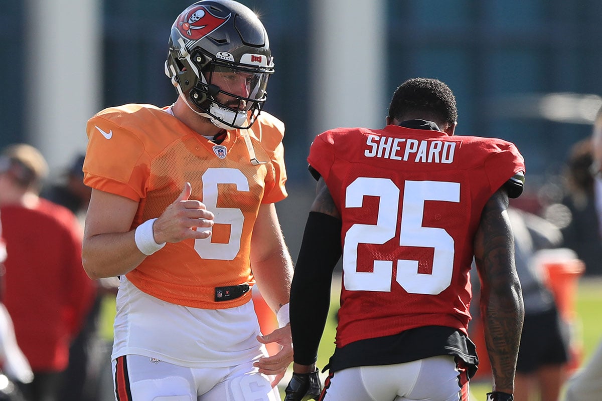 Bucs Sign Wide Receiver