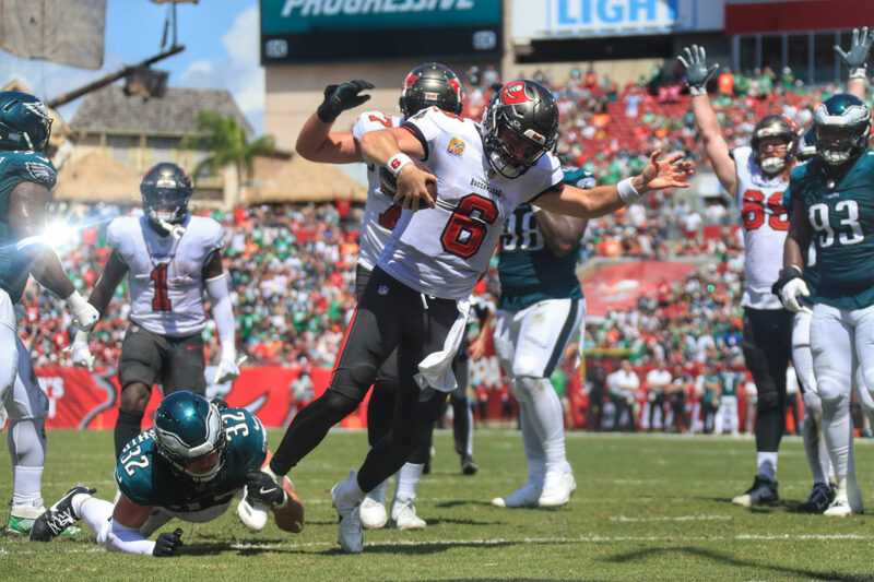 Baker Mayfield, Bucs Offense Roll In 33-16 Win Over Eagles