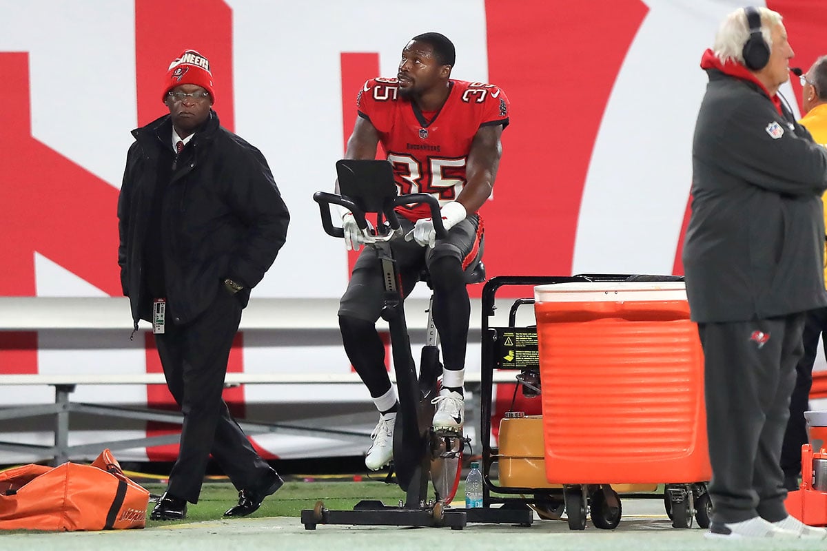 Will Jamel Dean, Jordan Whitehead Remain With Bucs In 2025?