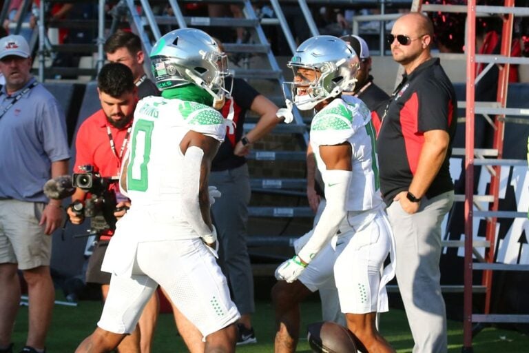 Oregon Prospects Show Love To Ex-Teammate Bucky Irving At 2025 NFL Combine