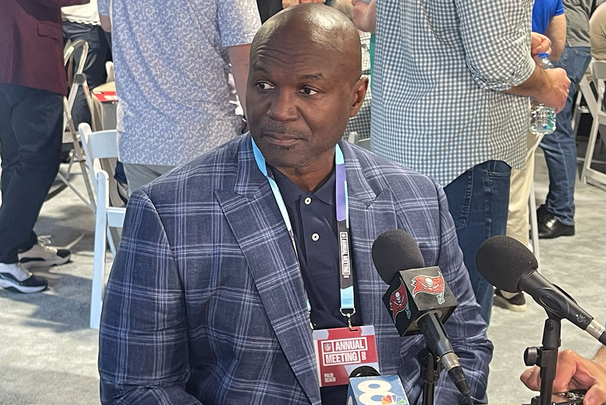 Todd Bowles' Coaching Style: "I Talk A Lot Of Shit"