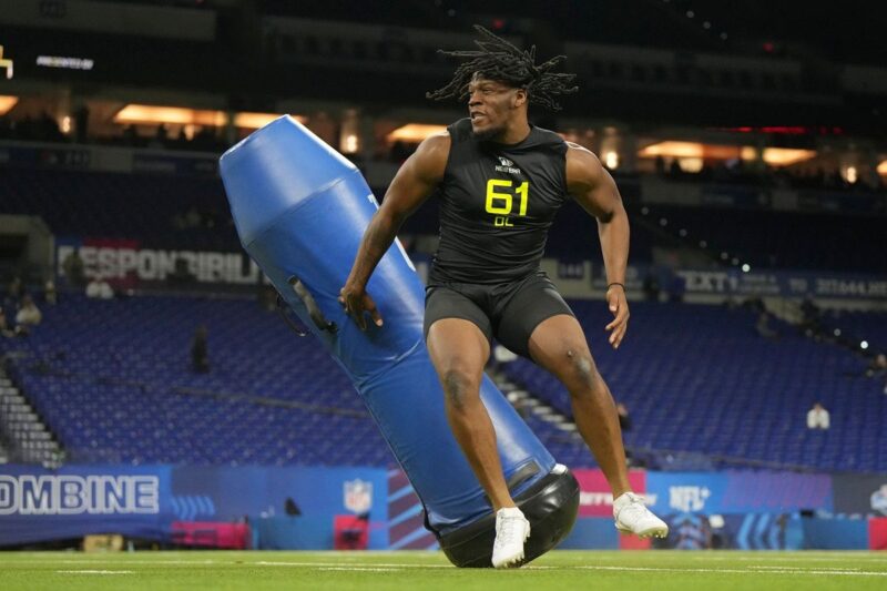 Bucs Draft DL Elijah Roberts In Round 5