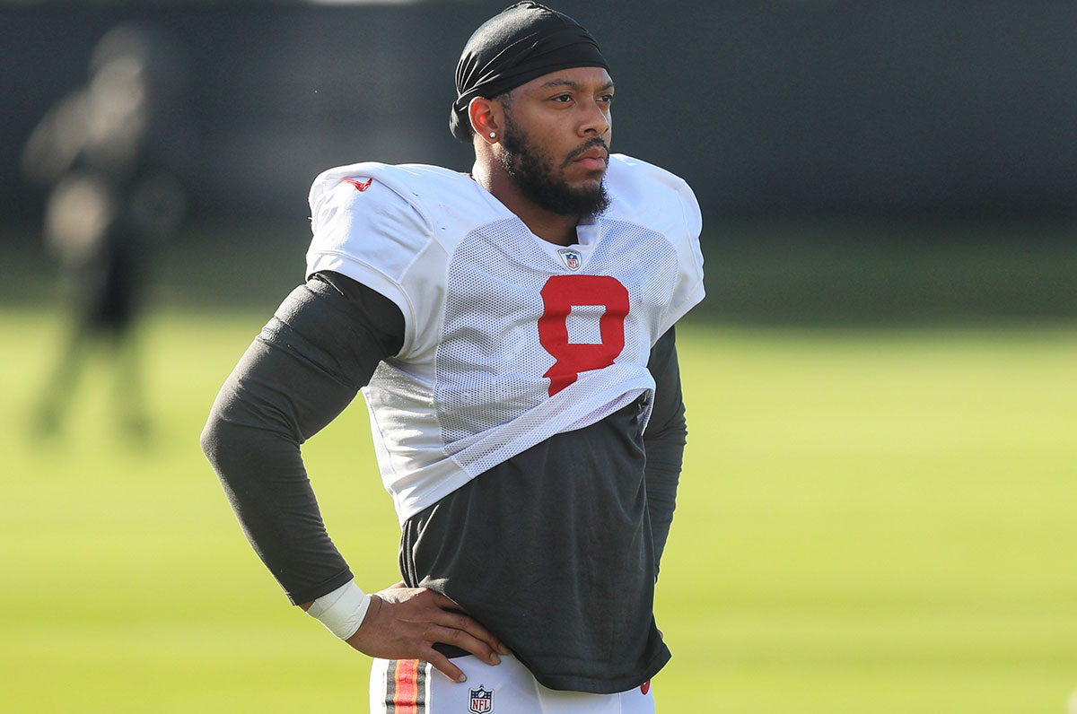 SR's FAB 5: Can SirVocea Dennis Be The Next Great Bucs LB?