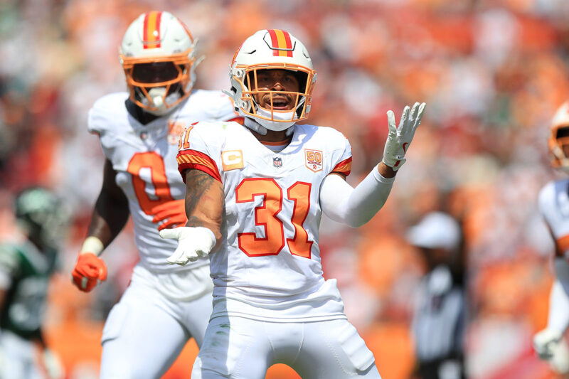 Bucs Brightside: Pewter Positives From Week 3 Win vs. Jets