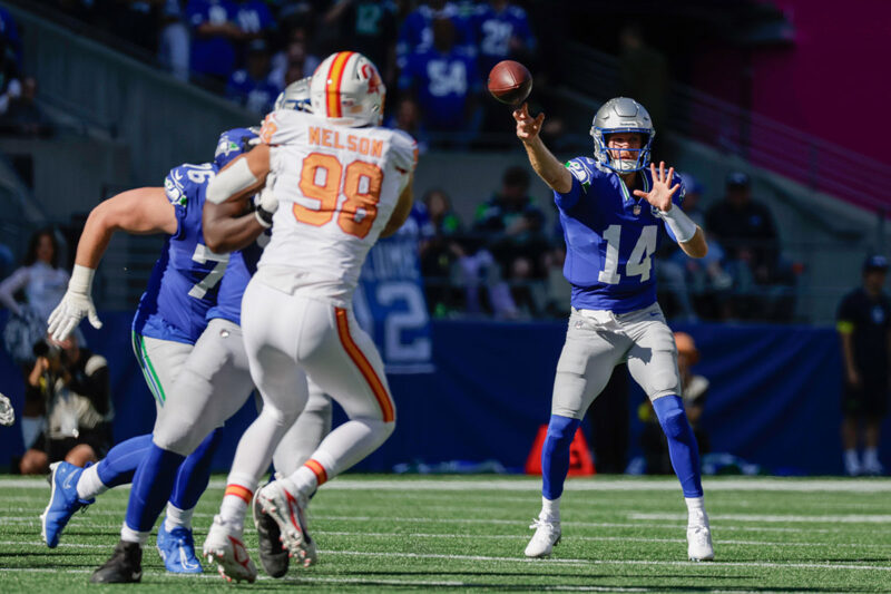 Bucs' "Rainy Day" Blitz Saves The Day In Win Over Seahawks